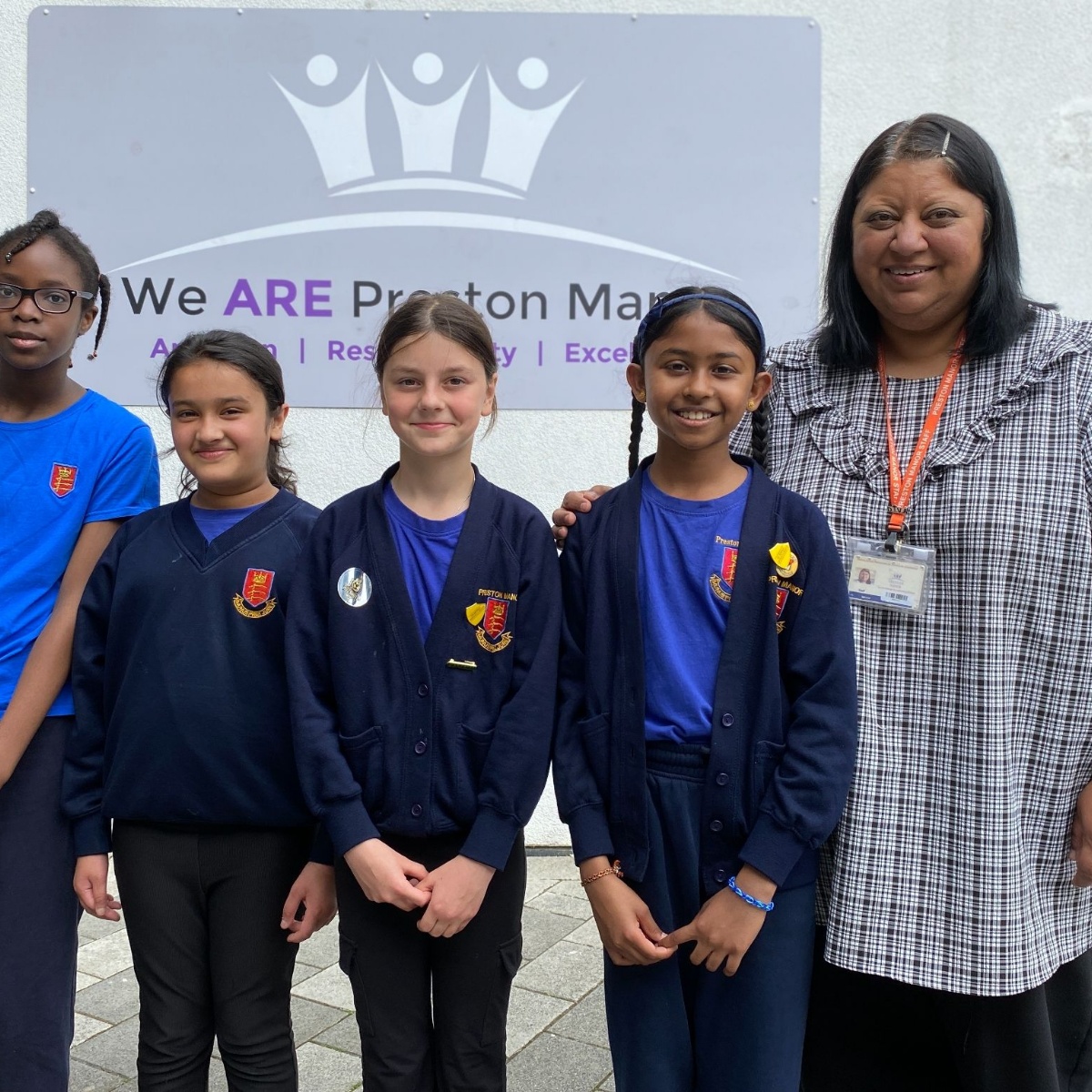 Preston Manor - Reading Ambassadors raise essential funds!